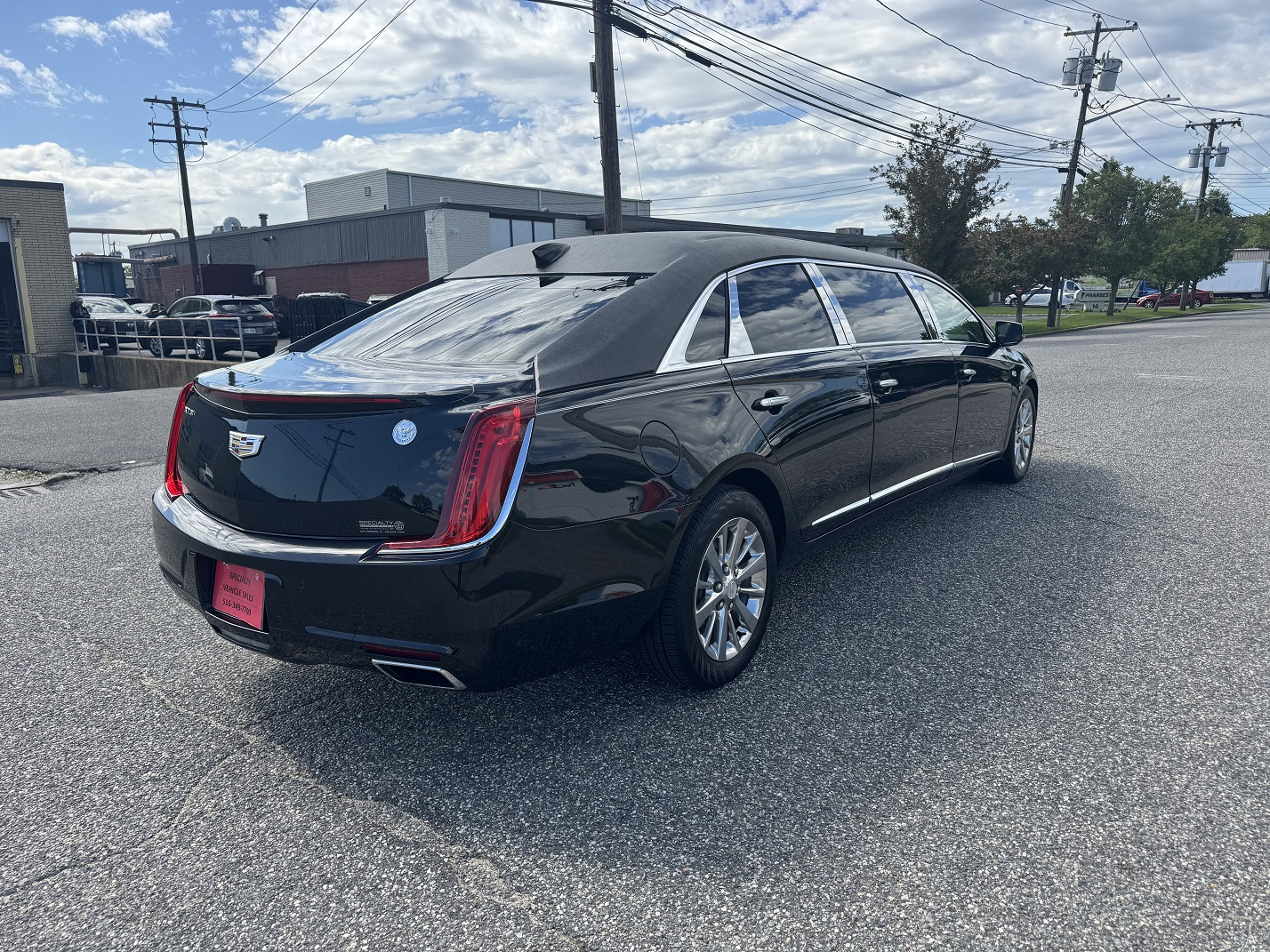 2019 CADILLAC SIX DOOR FUNERAL LIMOUSINE - Specialty Hearse